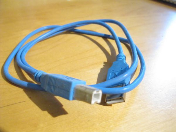 USB cable AWM 28AWG/1+ 28AWG/2C, E188601 gebruikt onderdeel - VEWOS ...